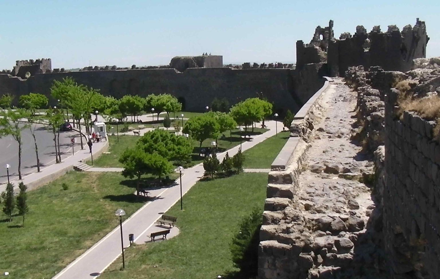 Top 10 Famous Walls In The World