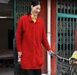 10 Tallest Women Who Ever Lived