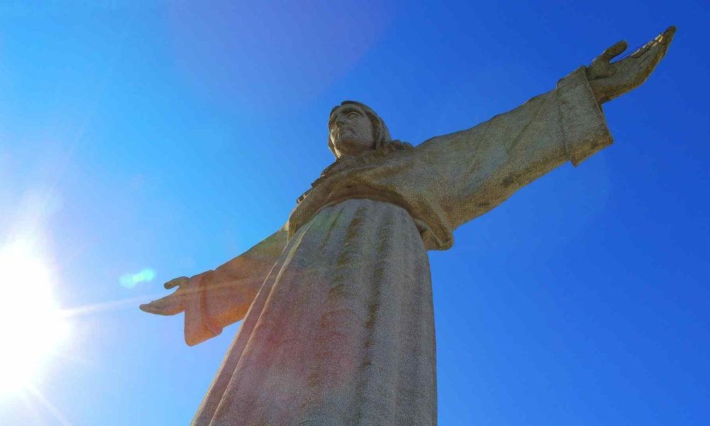 10 Most Famous Jesus Statues In The World