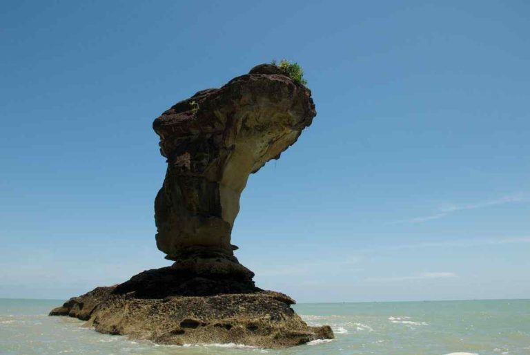 10 Most Beautiful Sea Stacks In The World