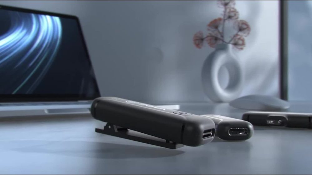 6 Best Microphones For Travel Vloggers 2024