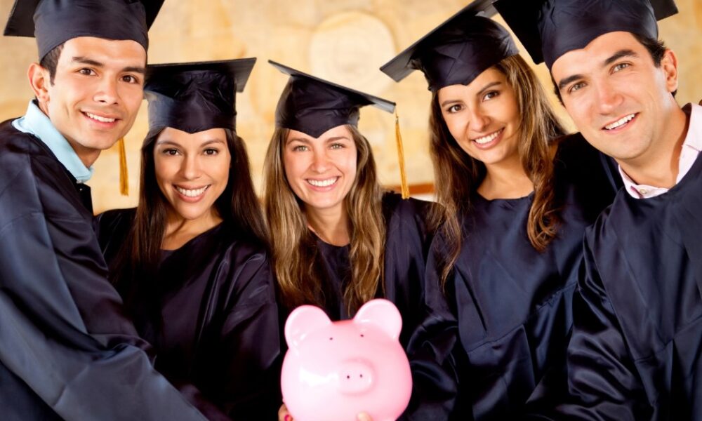 3 Financial Tips For Students To Help Make Ends Meet