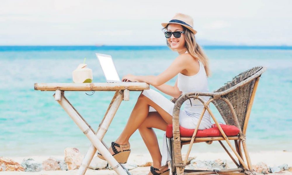 Digital Nomad Diaries ─ Exploring the World While Working Remotely