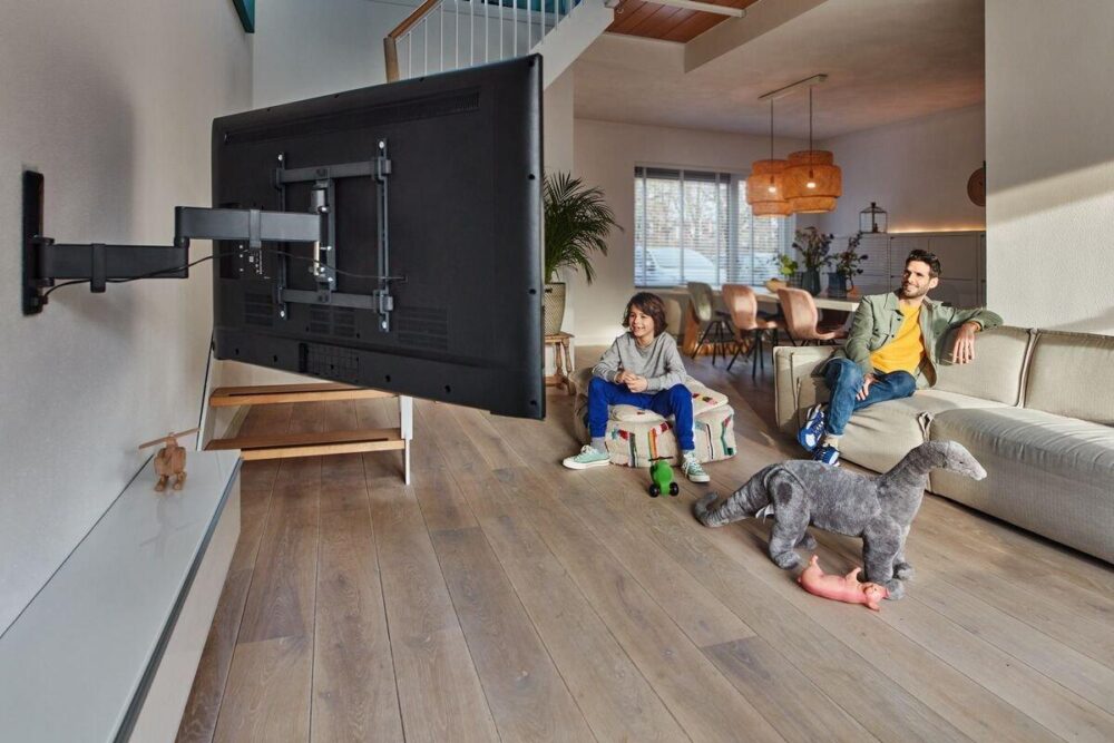 6 Simple Reasons to Opt for a TV Wall Mount Installation