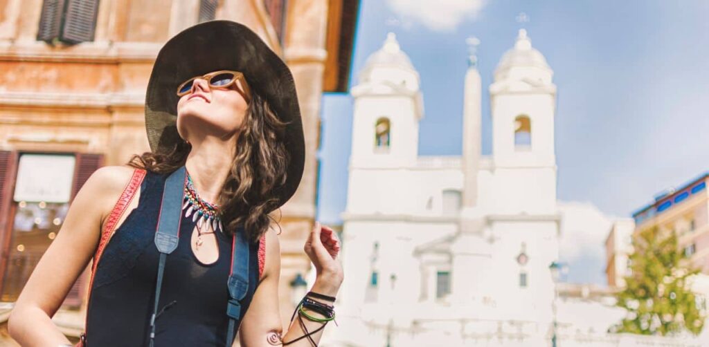 Travel Tech Essentials ─ The Best Gear for a Streamlined, Lightweight Setup